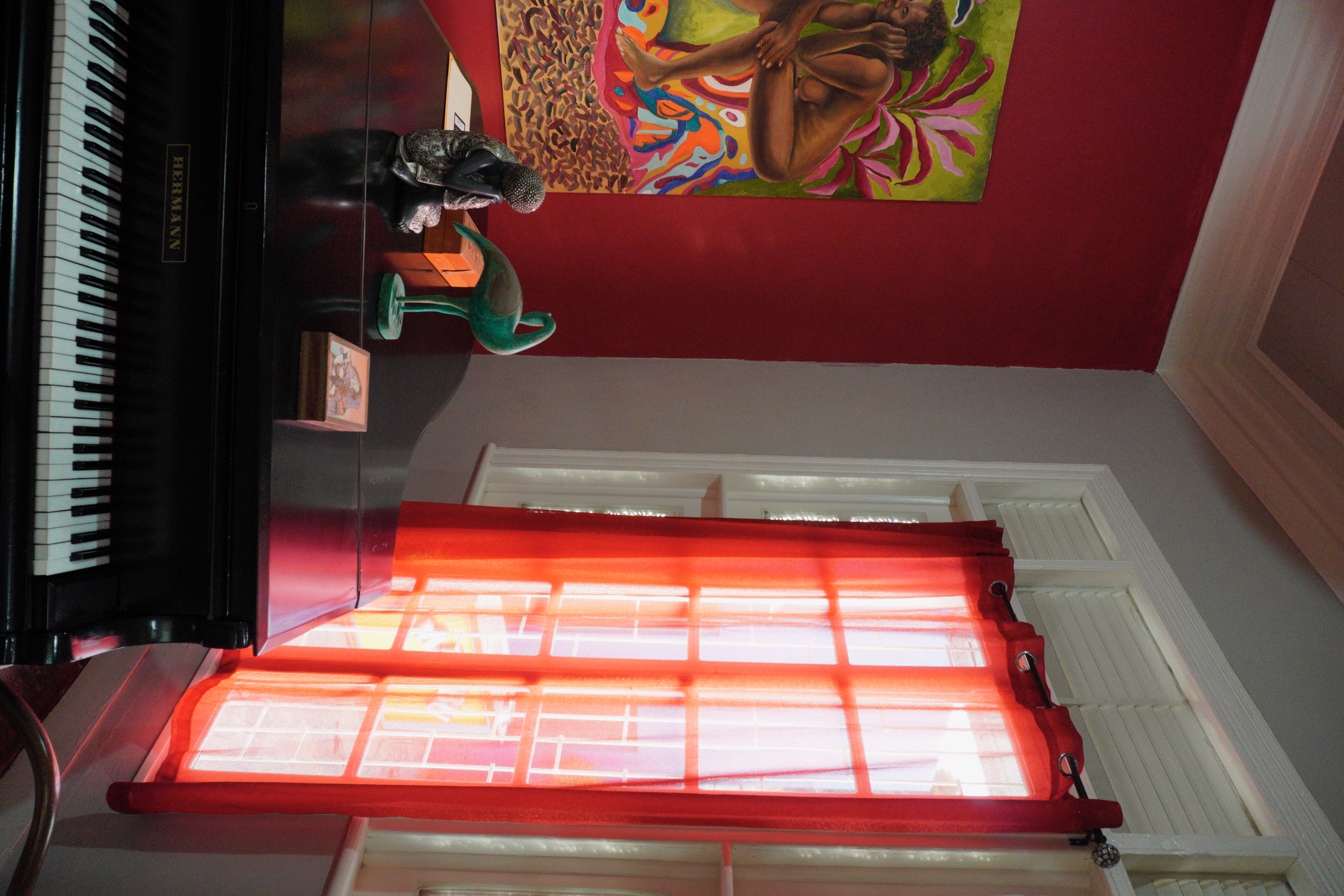 New Vibe For Holder House - EXPRESS VIBES